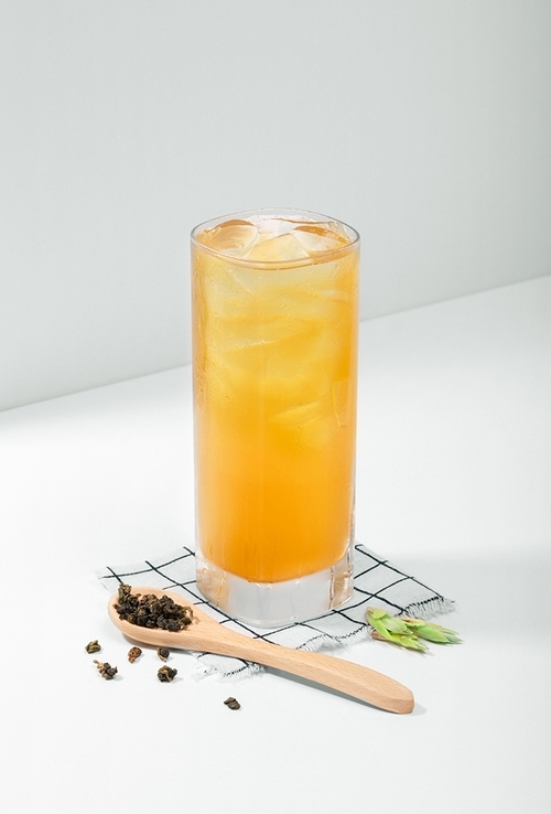 Omomo - Tea Makes Everything Better