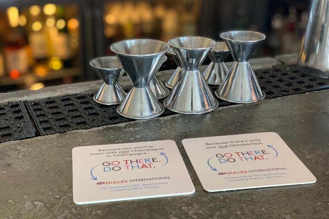 Bars & Restaurants: Reach Audiences at Nightlife Venues