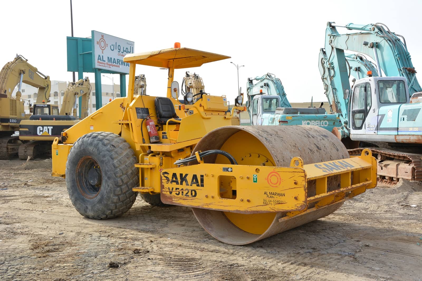 Sewa 10-t Vibro Roller Sakai SV512D | Trek | trek.id