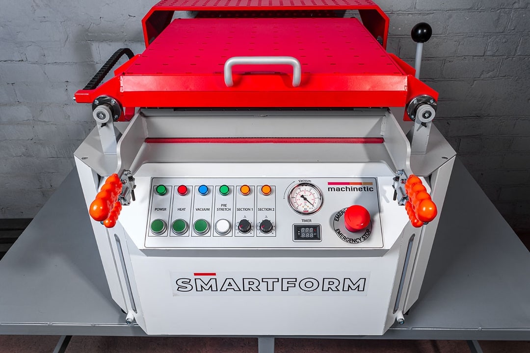 Review desktop vacuum forming machine / SMARTFORM 450