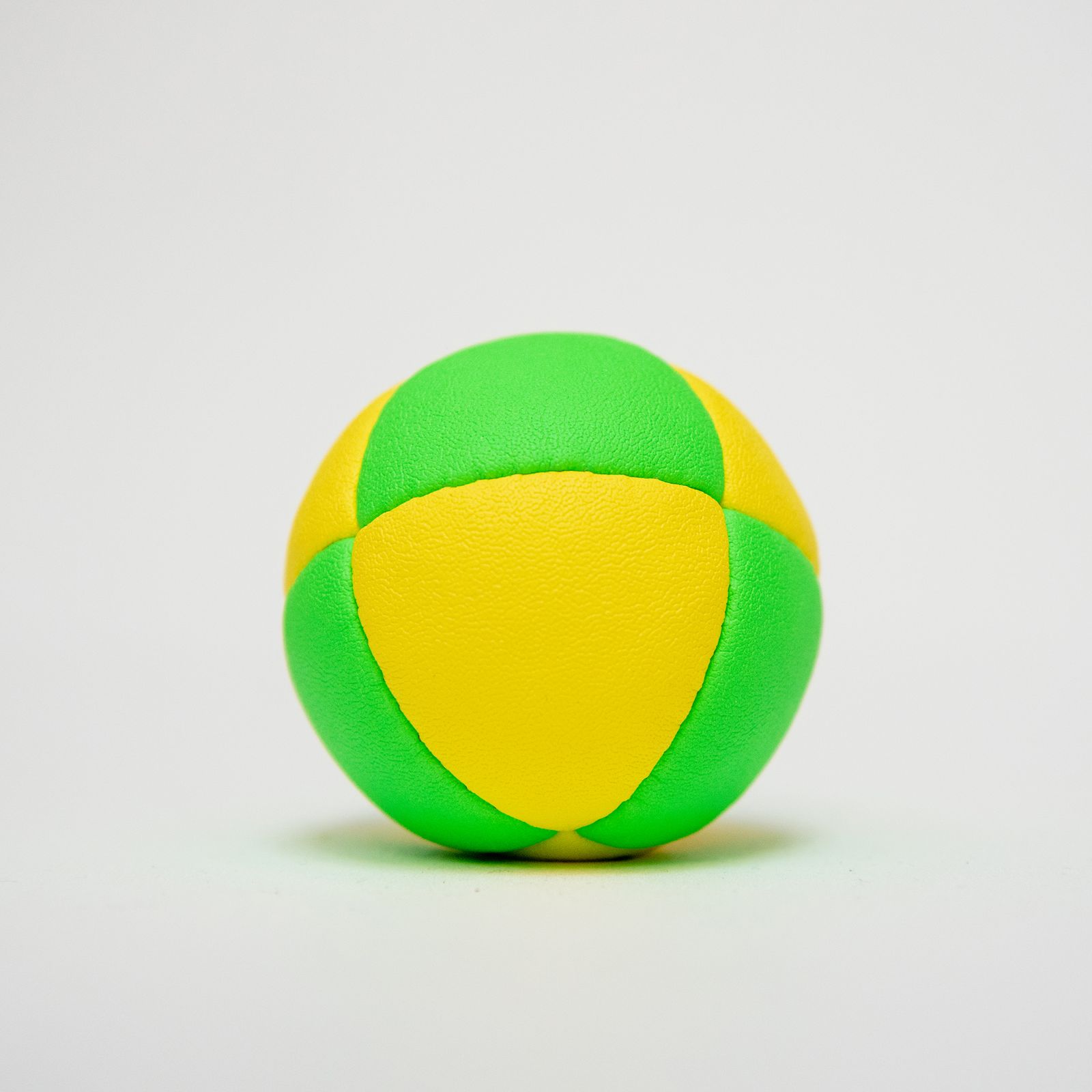 Jugglequip – Juggling equipment worth picking up