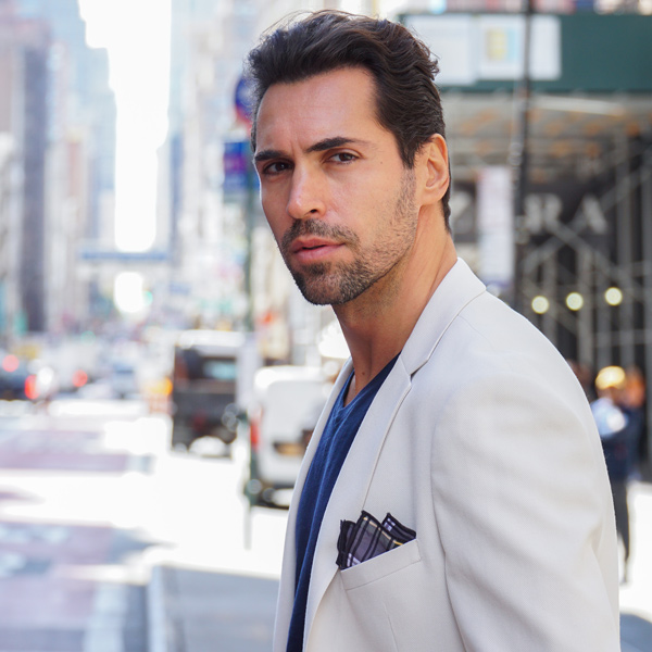 RARE CUT: The only pocket square that never falls down