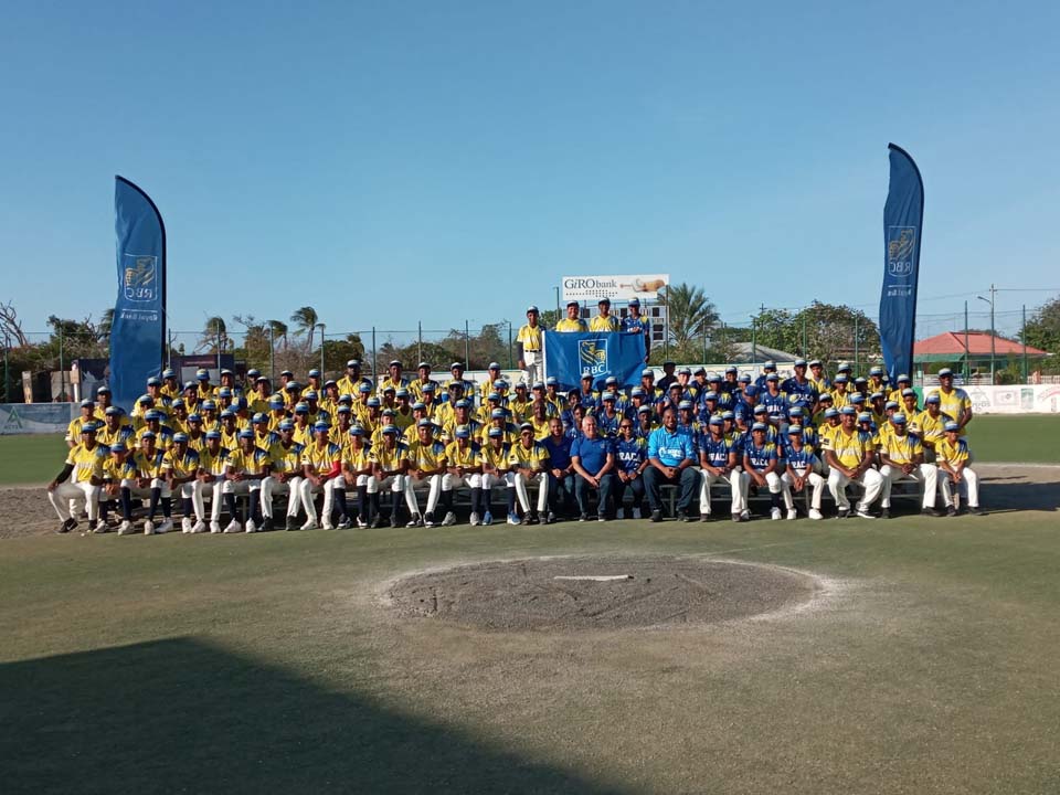 Beisbòl Little League - RBC a entregá unifòrm na selekshonnan di Little ...