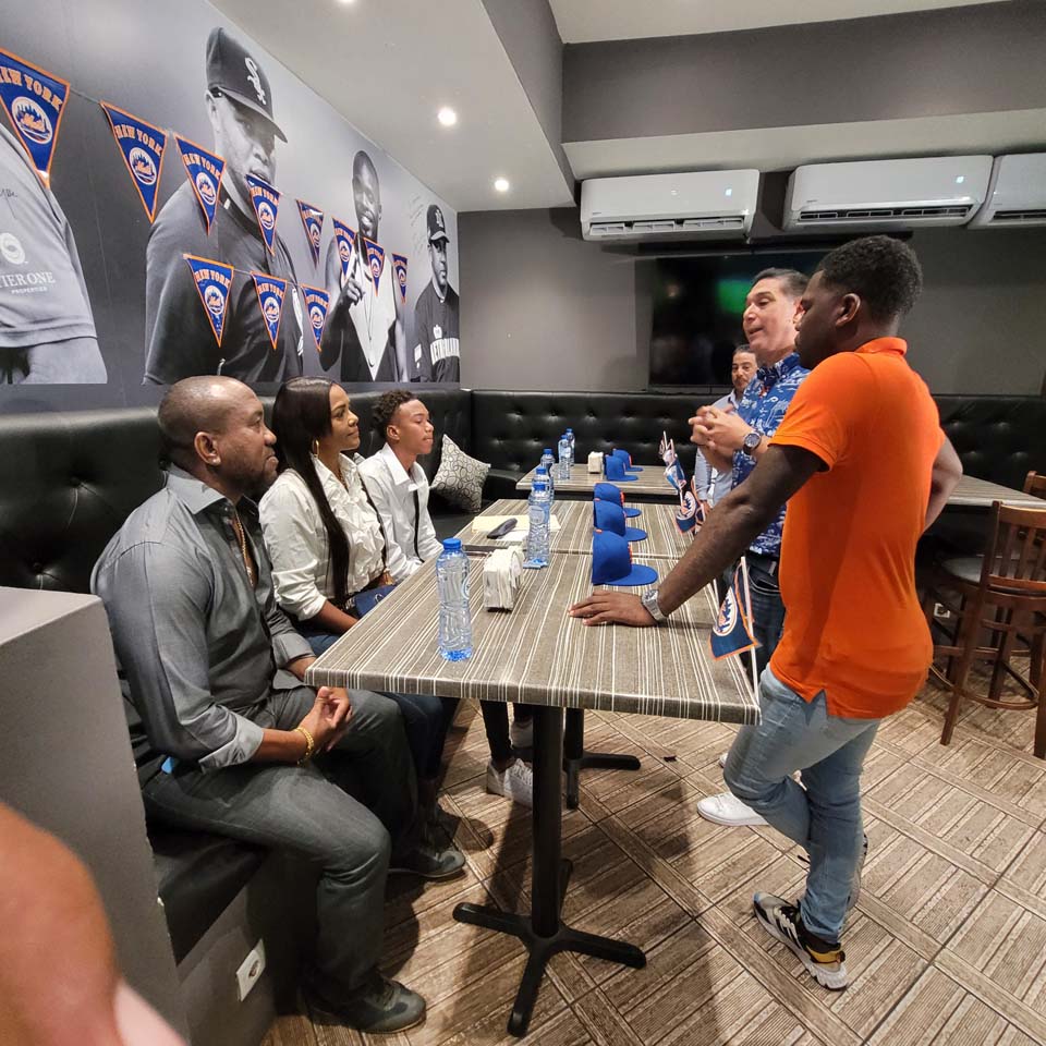 Sòftbòl i Beisbòl - The New Radiator vs Wenman den promé wega di Torneo ...