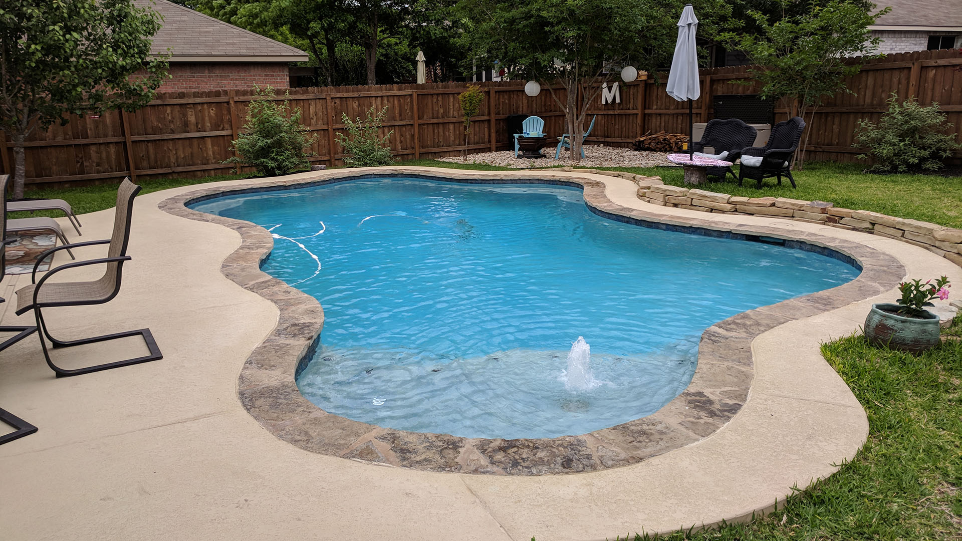 Mission Custom Pools