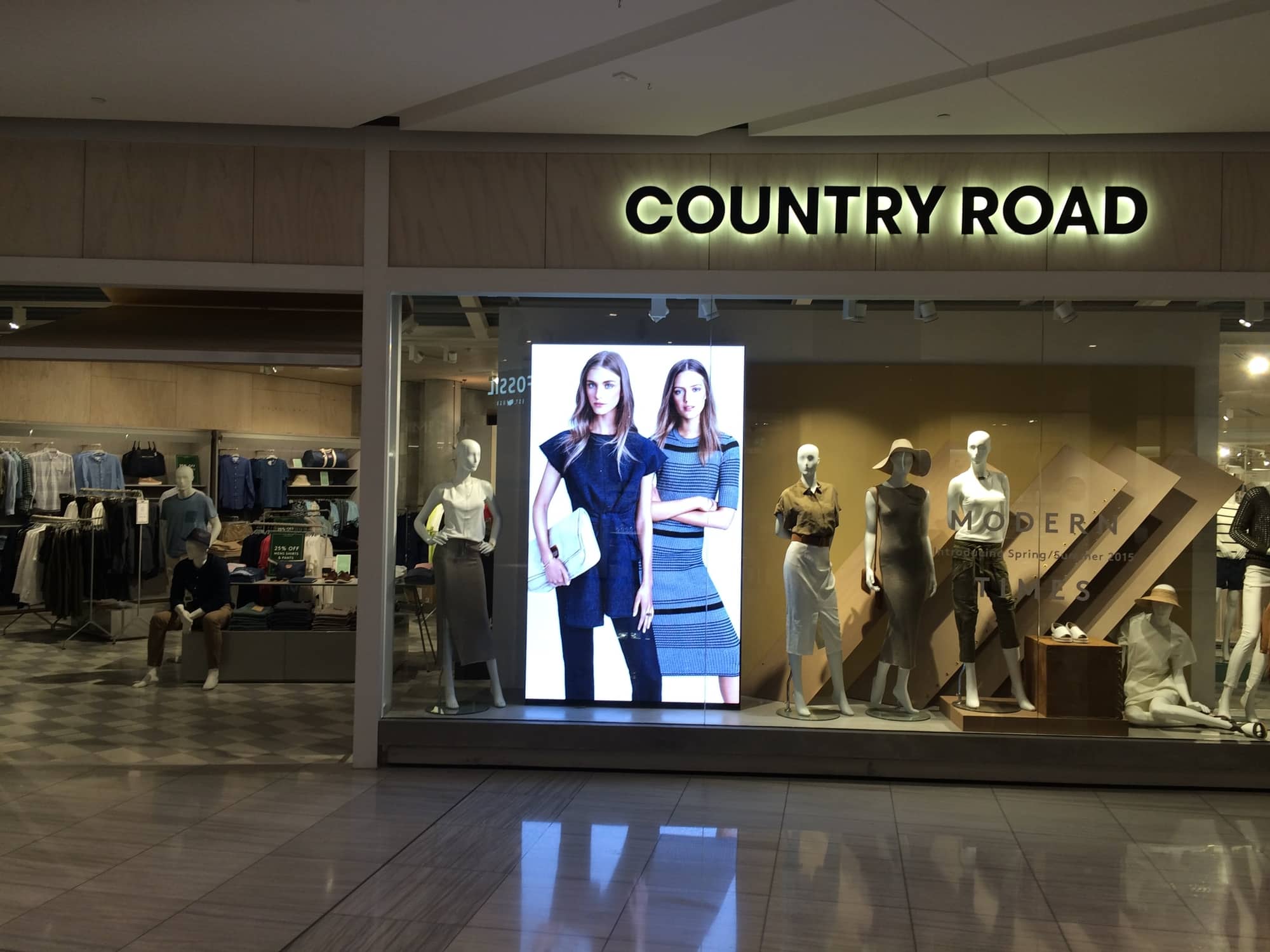 Country Road - Miranda Shopping Centre - OnQ Digital