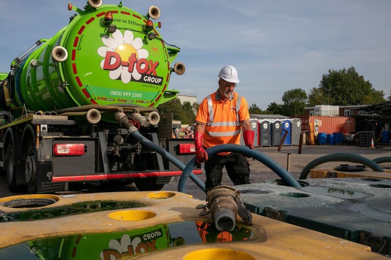 Septic Tank Emptying Service | D-Tox