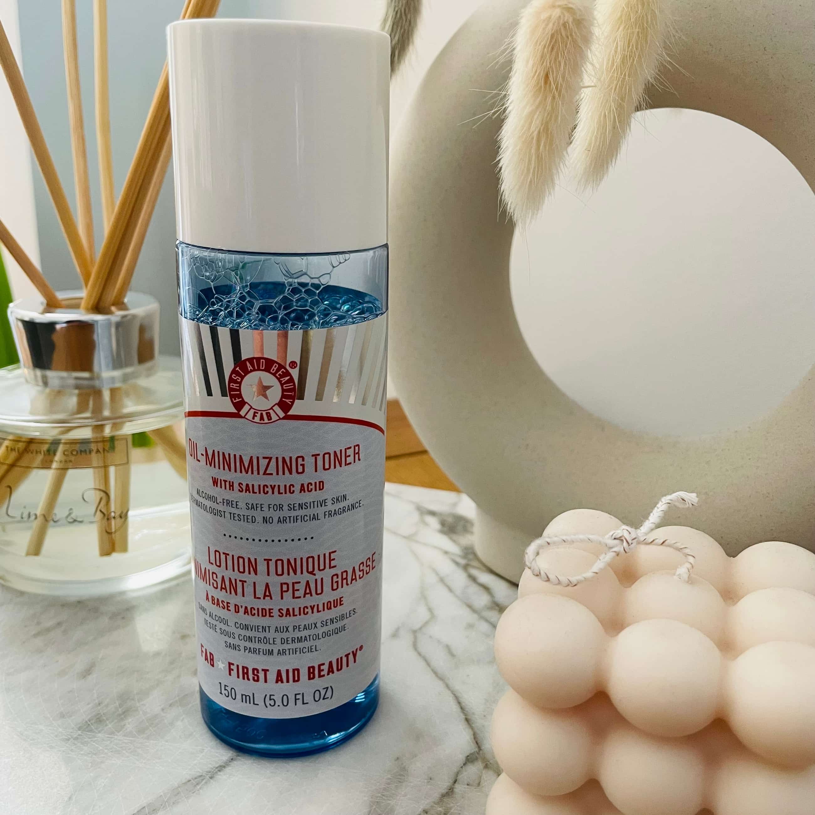 First Aid Beauty - Oil Minimizing Toner Review