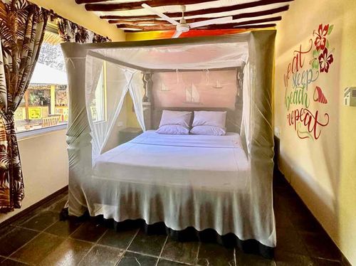 Diani Backpackers - Diani Beach - Kenya