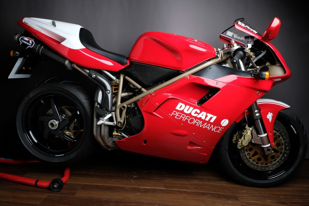 Lusso Veloce - Specialist and collectible vehicles