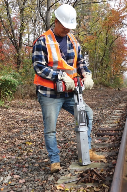 SpikeLok® Battery-Operated Dog Spike Puller - Cold Forge Rail Products