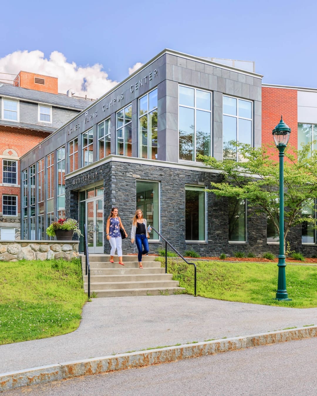 Tufts University Agnes Varis Campus Center | Finegold Alexander Architects