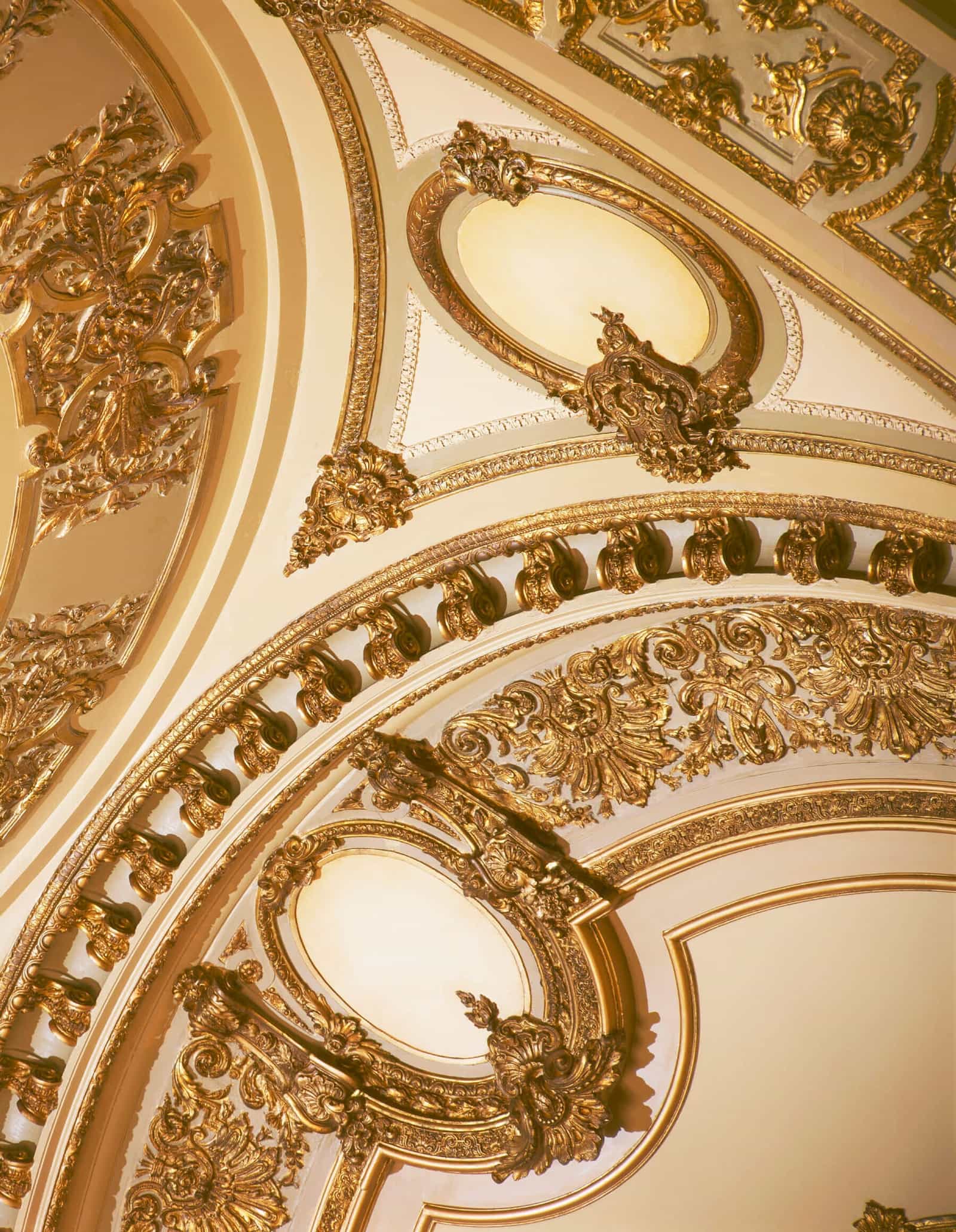 Citizens Bank Opera House | Finegold Alexander Architects