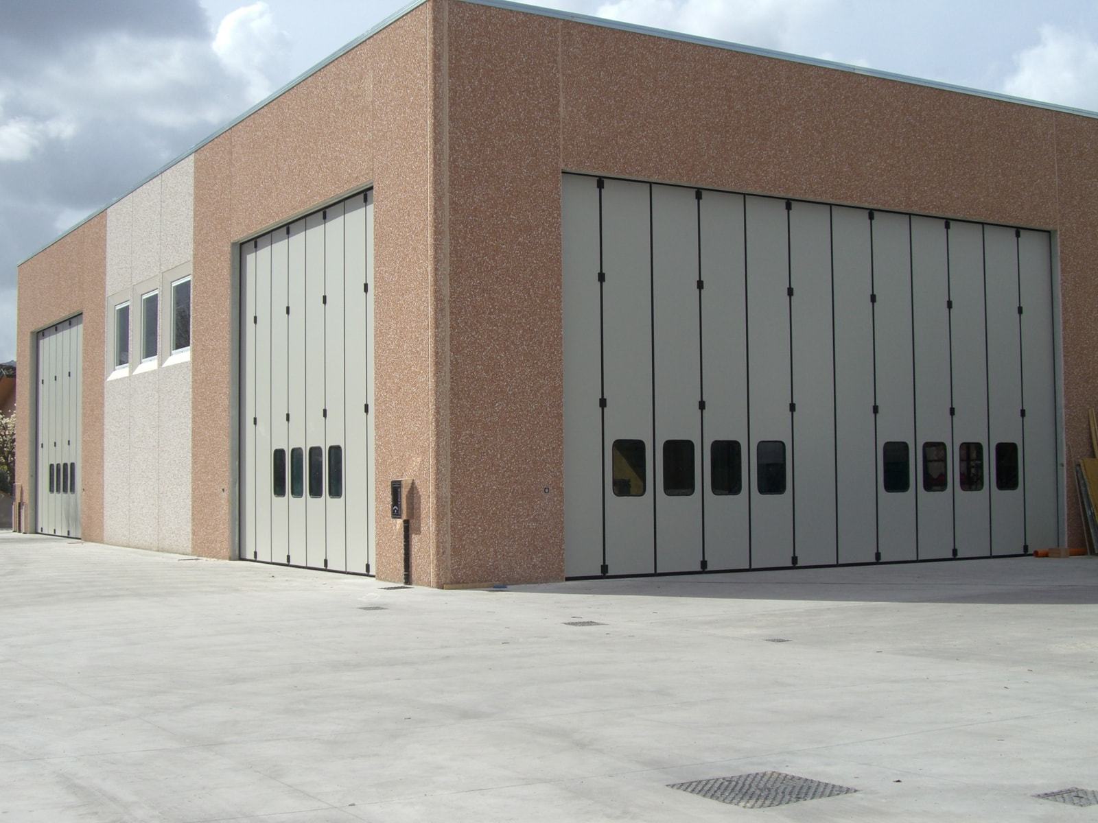 Sliding / Folding Doors (Industrial and Commercial) - Glideaway