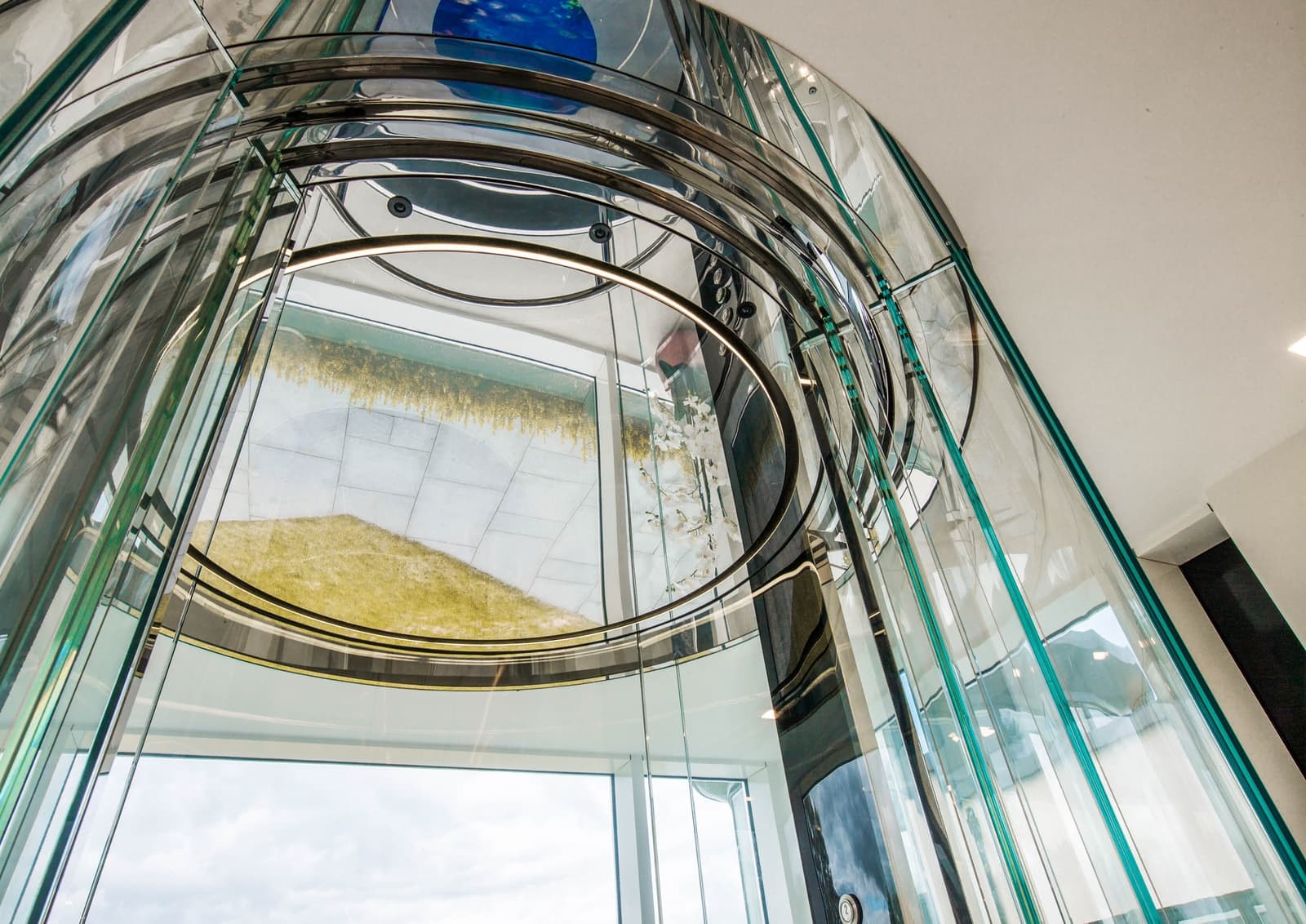 Edgecroft Circular Glass Lift - Premier Lift Group