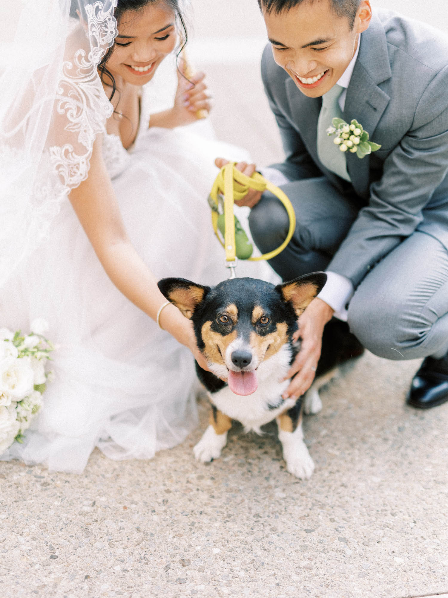 Enchanting Hotel Bonaventure Montreal Wedding with a Touch of Glamour