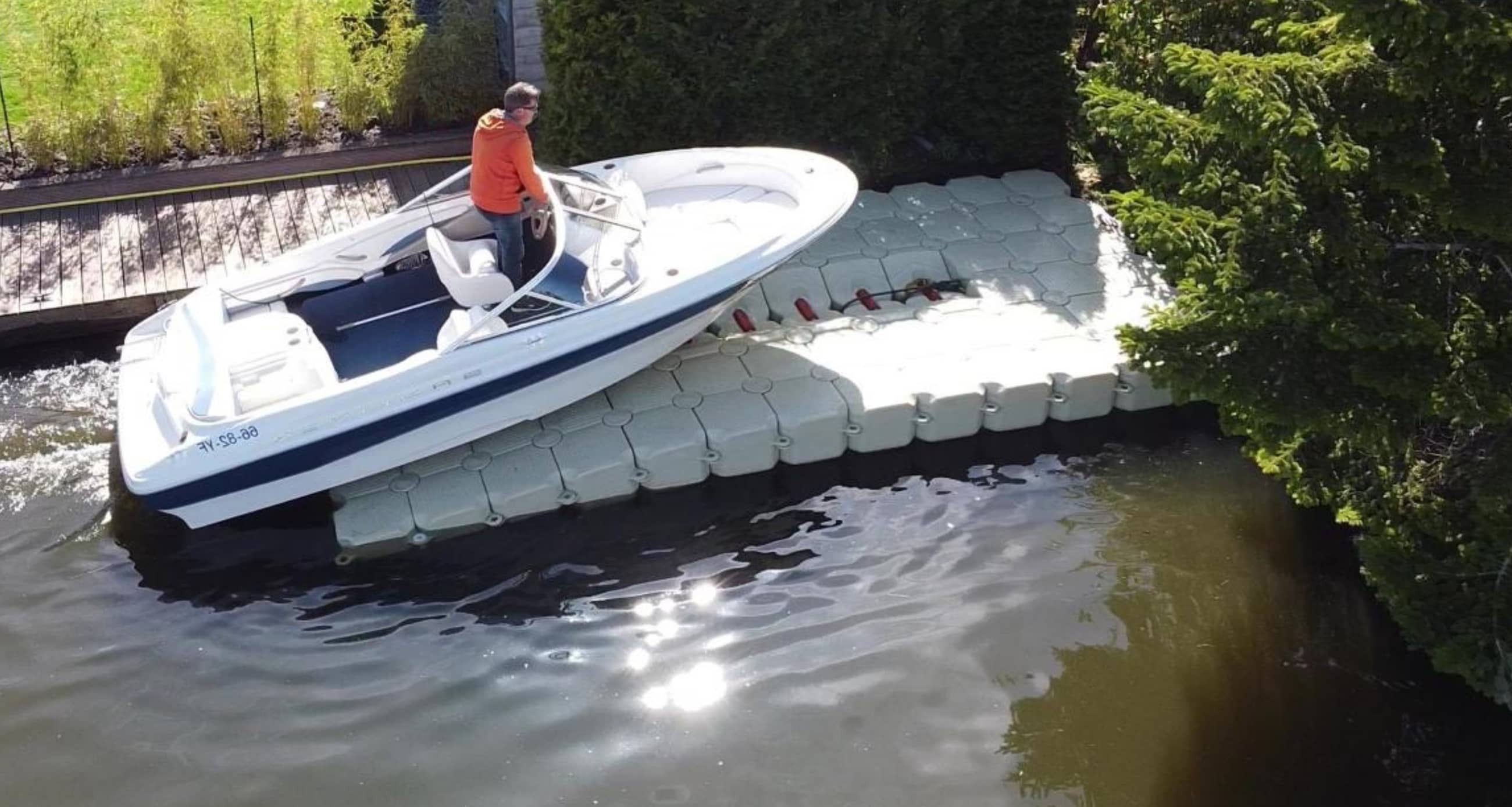 FLEXIPORT - Drive-On Dock - Fits all boats and ribs