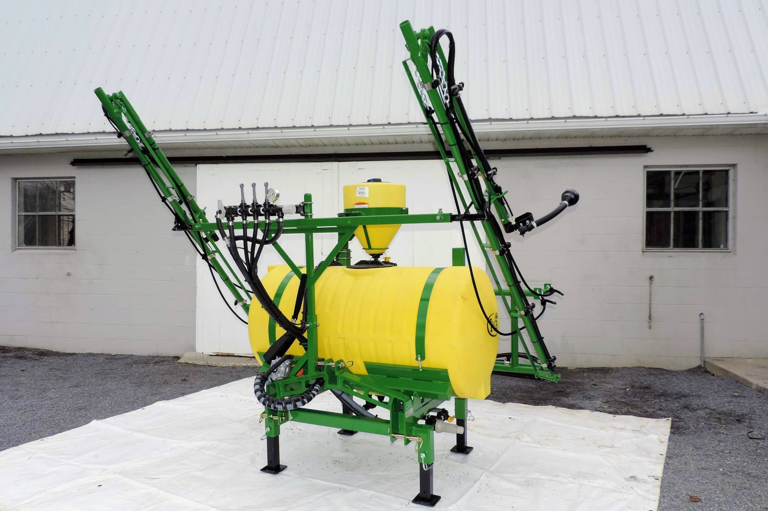200 gallon 3-point Hitch Sprayer - HT200M Series | Iva Sprayers