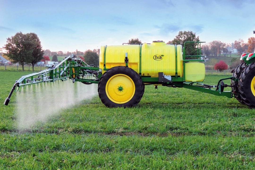 1000 gallon Trailer Field Sprayer - F1000A Series | Iva Sprayers
