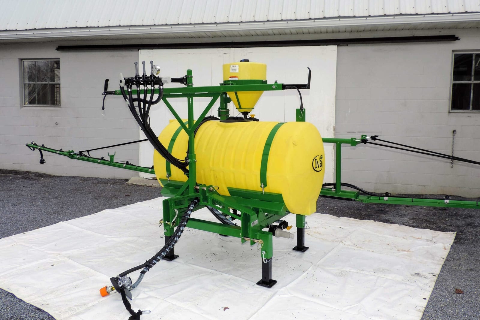150 gallon 3-point Hitch Sprayer - HT150M Series | Iva Sprayers