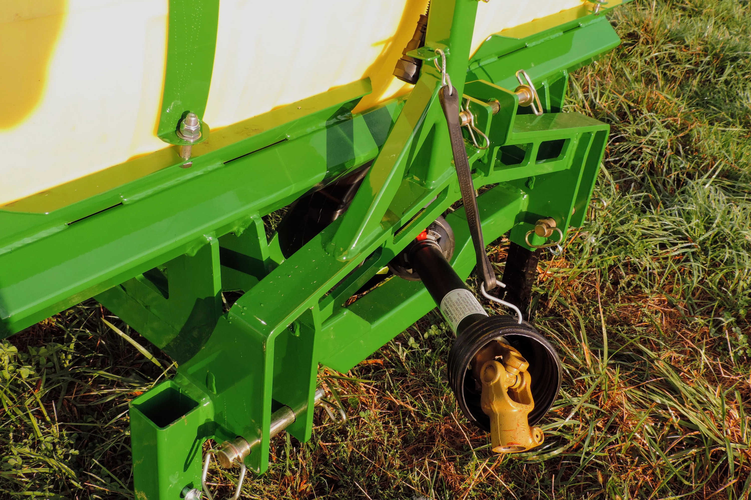 300 gallon 3-point Hitch Sprayer - HT300M Series | Iva Sprayers