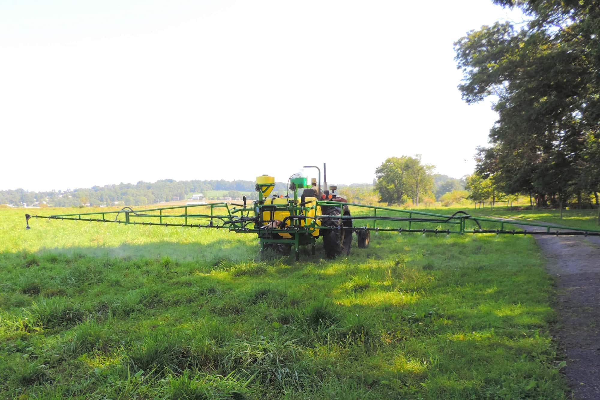 300 gallon 3-point Hitch Sprayer - HT300S Series | Iva Sprayers