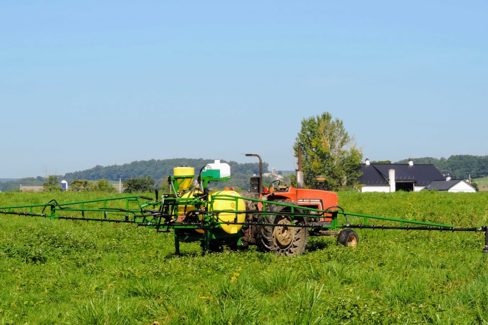 300 gallon 3-point Hitch Sprayer - HT300S Series | Iva Sprayers