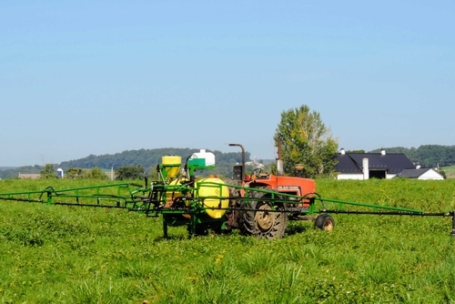 300 gallon 3-point Hitch Sprayer - HT300S Series | Iva Sprayers