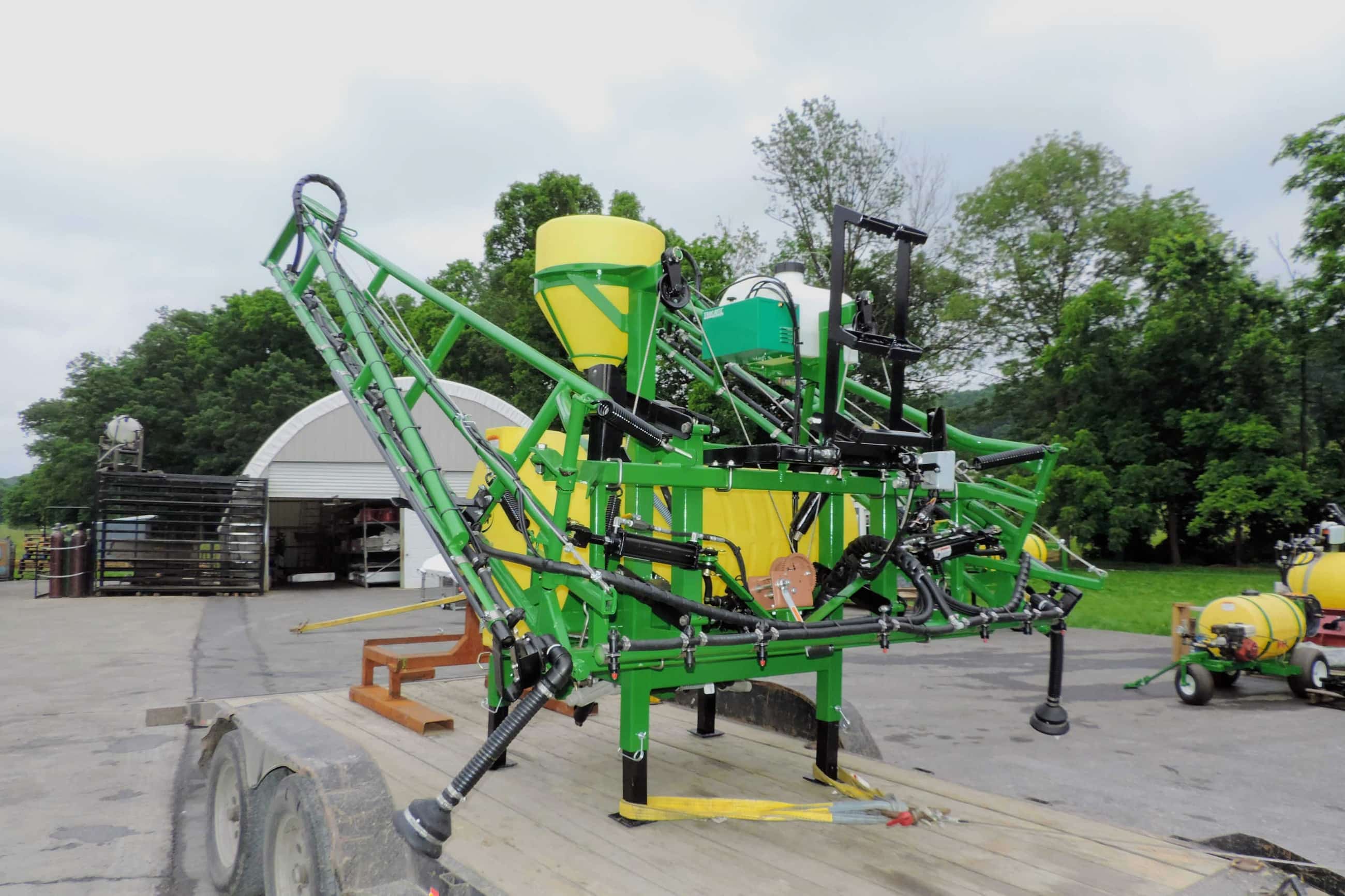200 gallon 3-point Hitch Sprayer - HT200S Series | Iva Sprayers