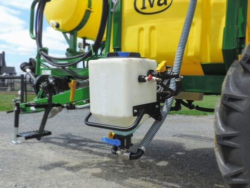 1000 gallon Trailer Field Sprayer - F1000A Series | Iva Sprayers