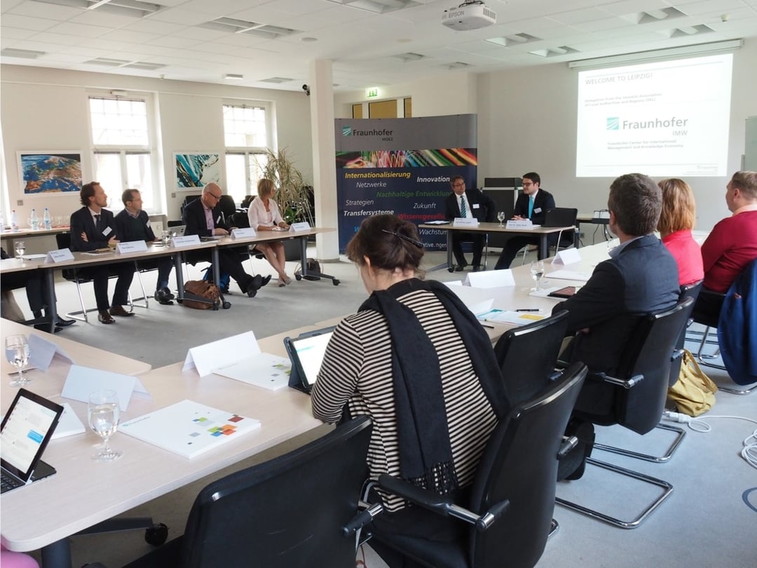 Tekiu - Knowledge transfer for light bulb moments!