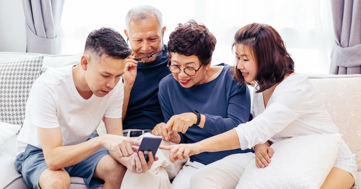 How to Choose the Right Live-in Caregiver? - Anglo Caregivers