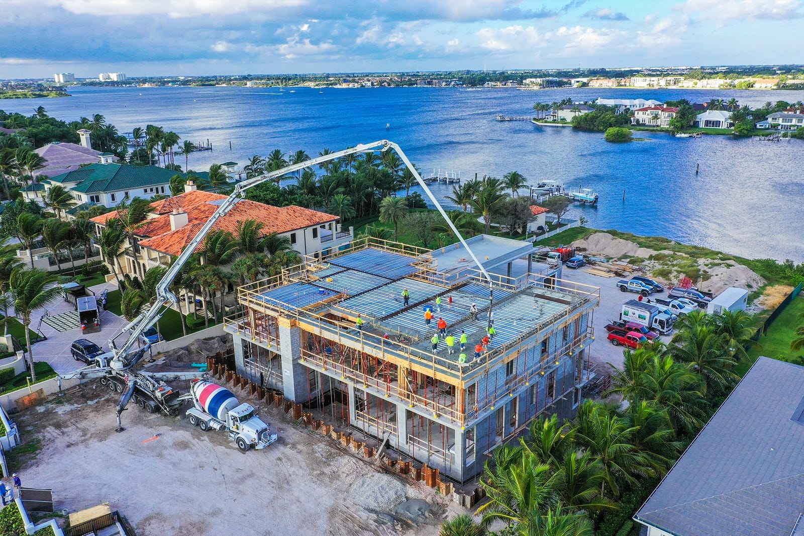 Construction - Building a Mega Mansion