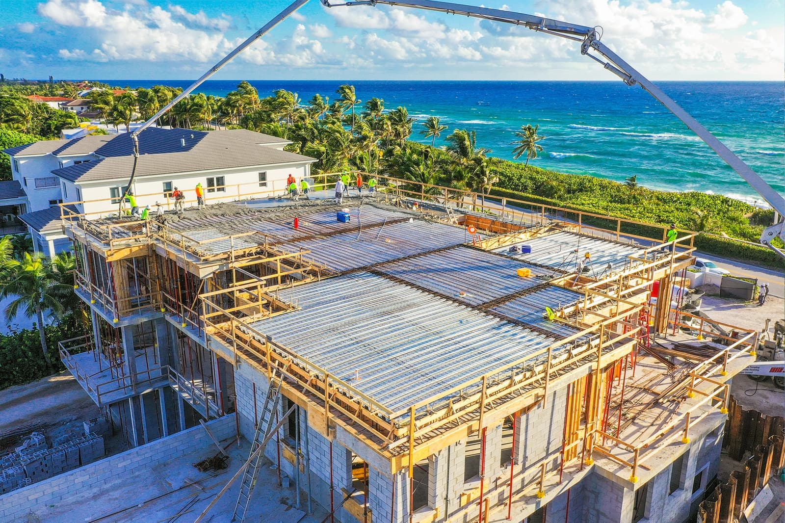 Construction - Building a Mega Mansion