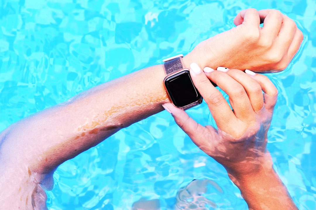 Best swimming gadgets for training: top 10 required devices