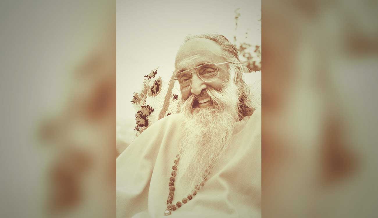 Mâ Ânandamayî et Swami Chinmayananda Saraswati (Balakrishna Menon)