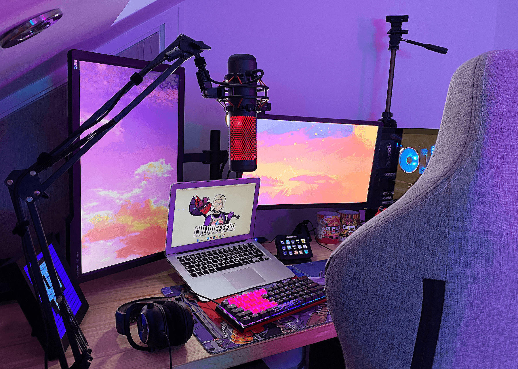 Chlooeeeexo – UK Variety Streamer with a Knack for Design & Social ...