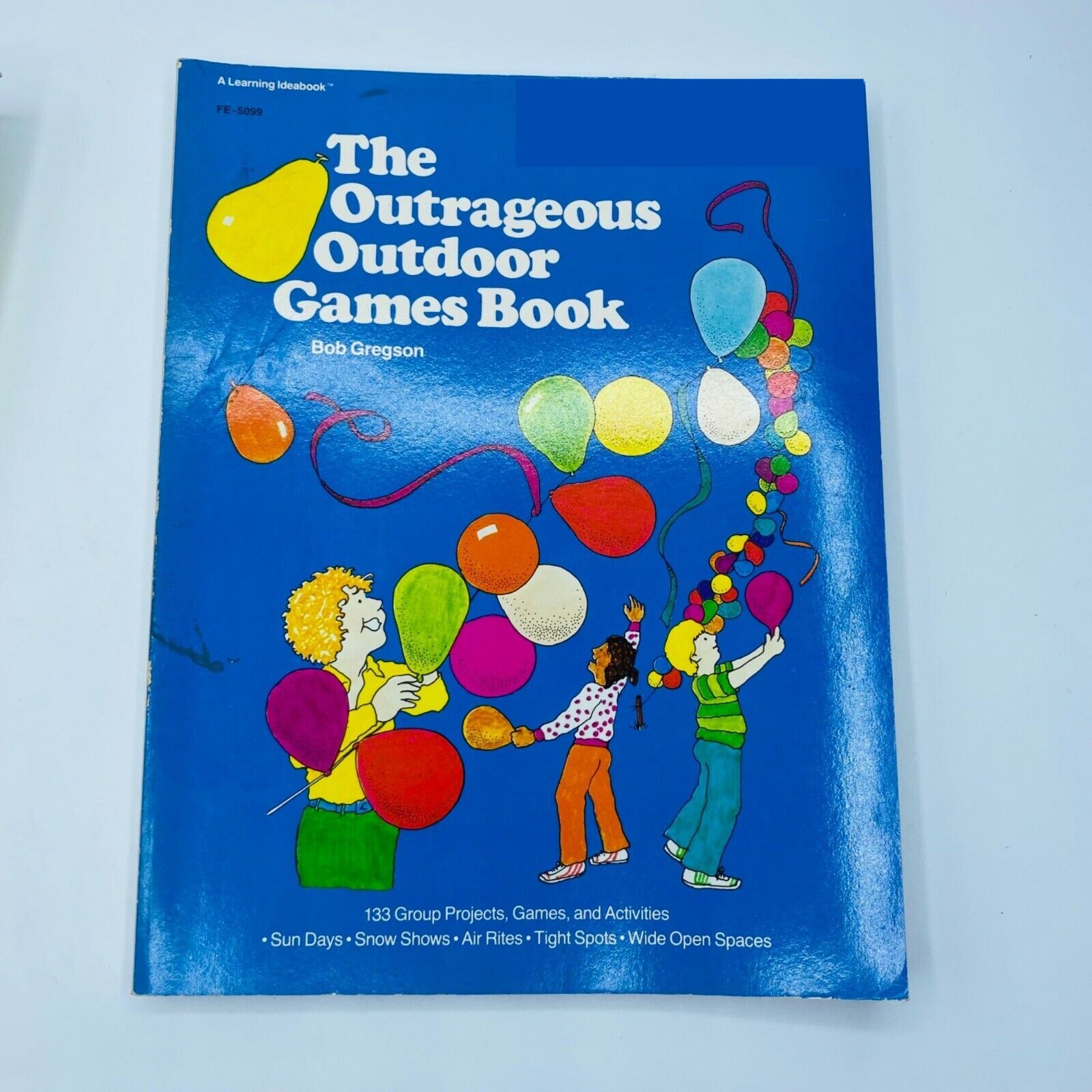 37 Team Building Resources: Platforms, Books, Online Games to Use in 2023