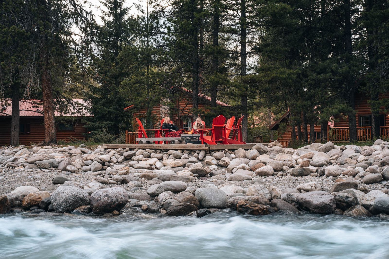 Cozy Mountain Retreat Baker Creek | Basecamp Resorts