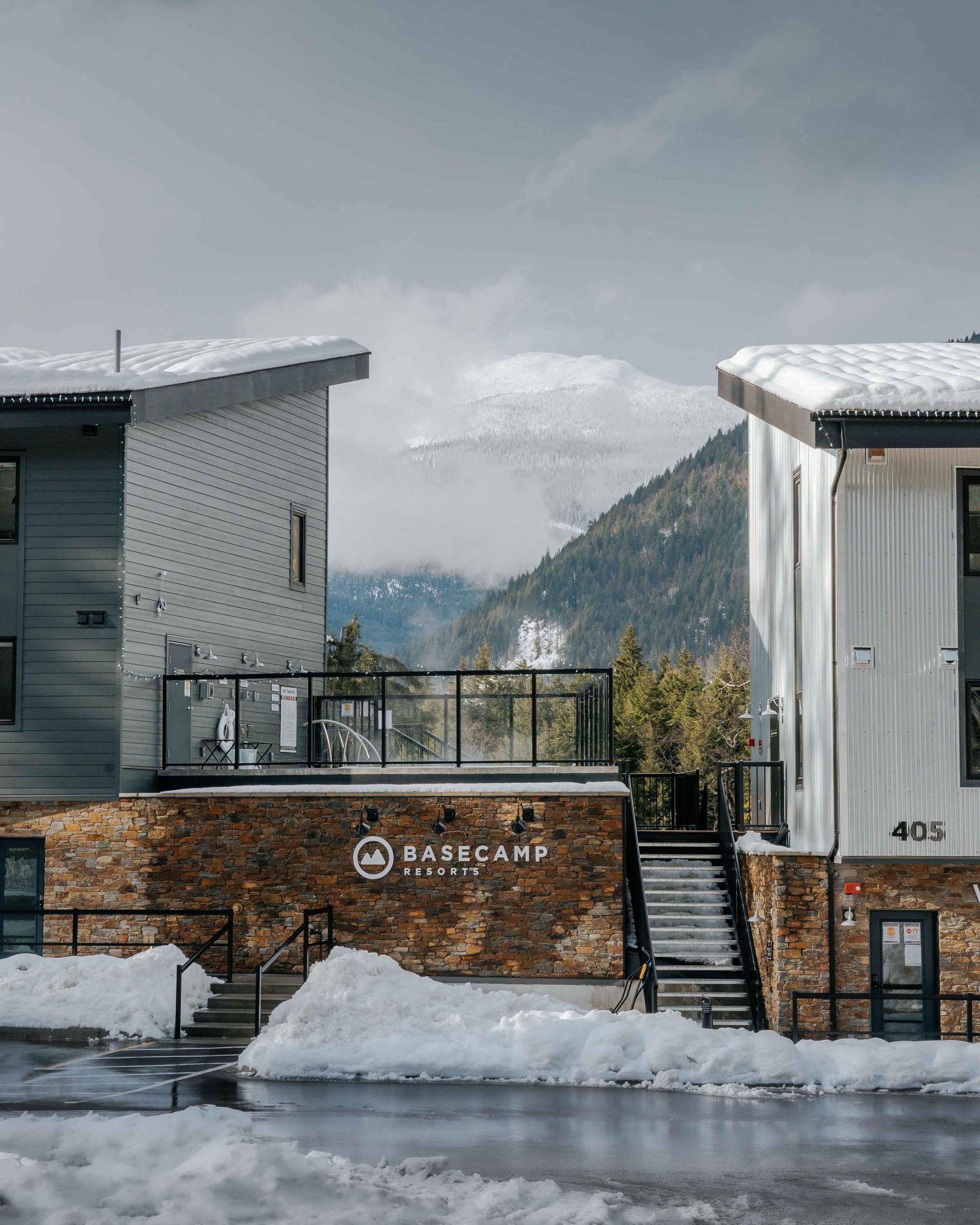 Basecamp Resorts Canmore | 5-Star Hotel in Canmore