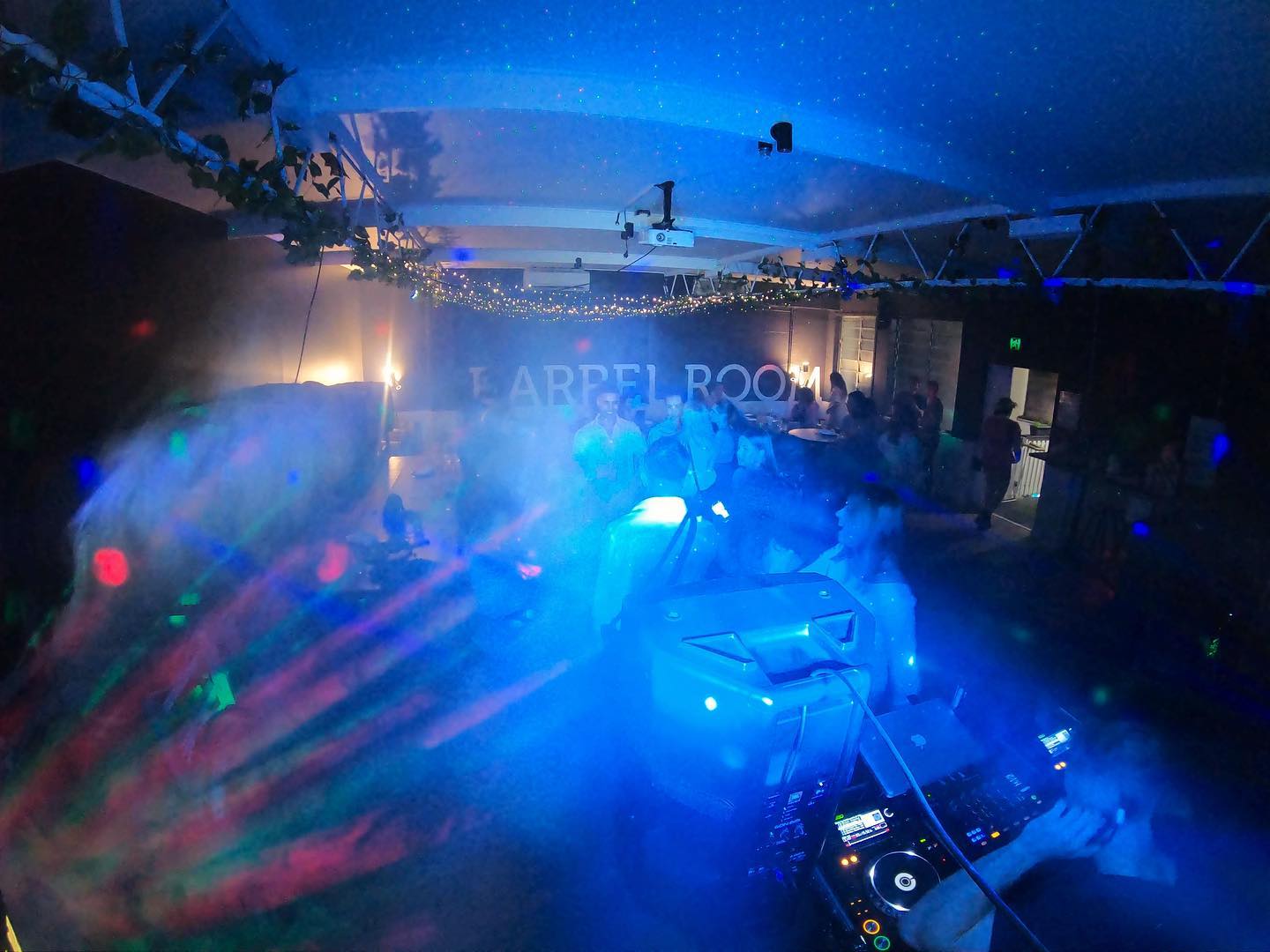 Loco Entertainment - Sunshine Coast Entertainment - Vendors & Venues