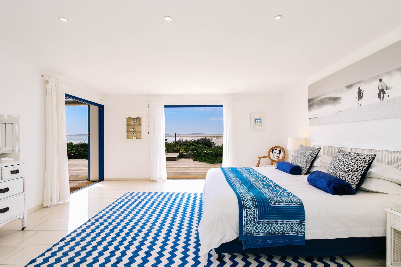 Zula Beach house & cottage on the beach in Paternoster