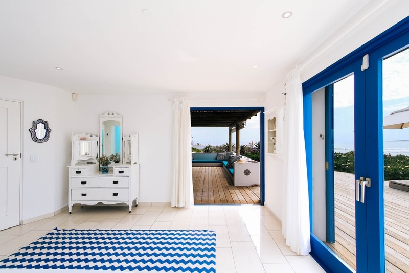 Zula Beach house & cottage on the beach in Paternoster