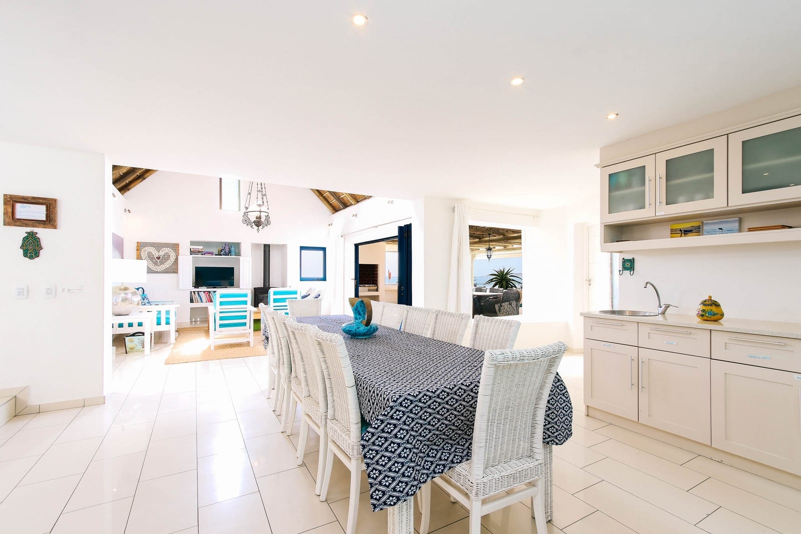 Zula Beach house & cottage on the beach in Paternoster