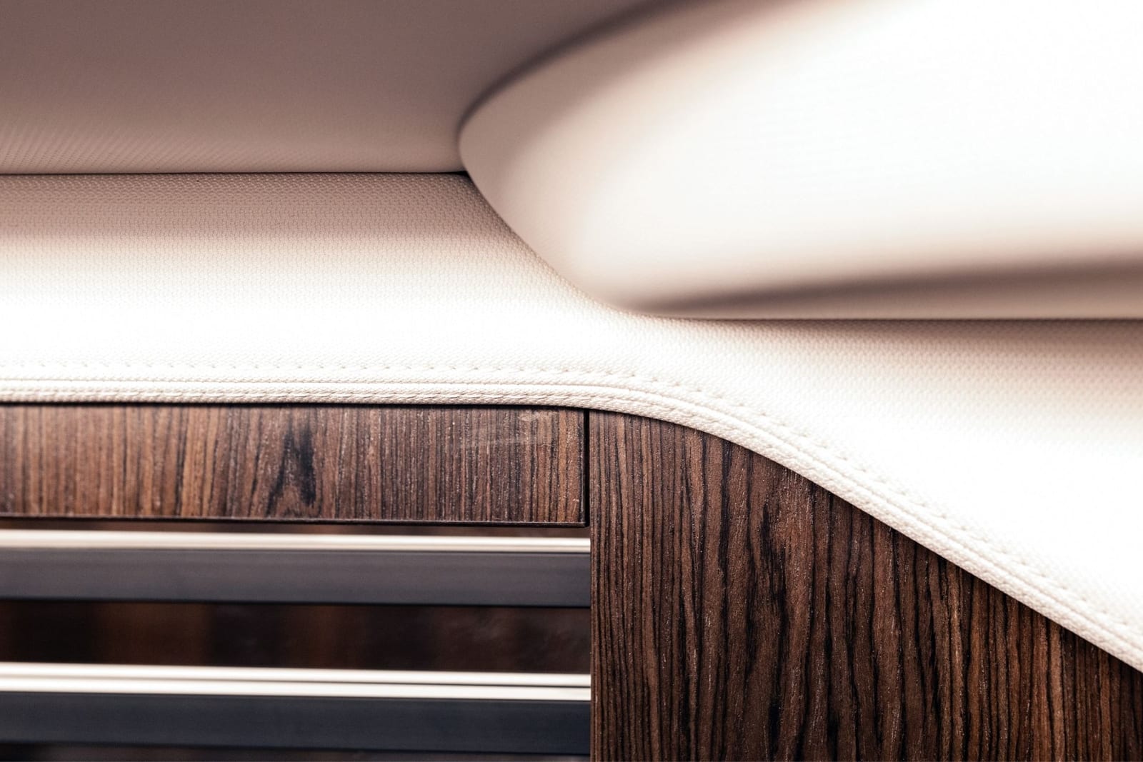 Dembell - Luxury motorhome built without compromise