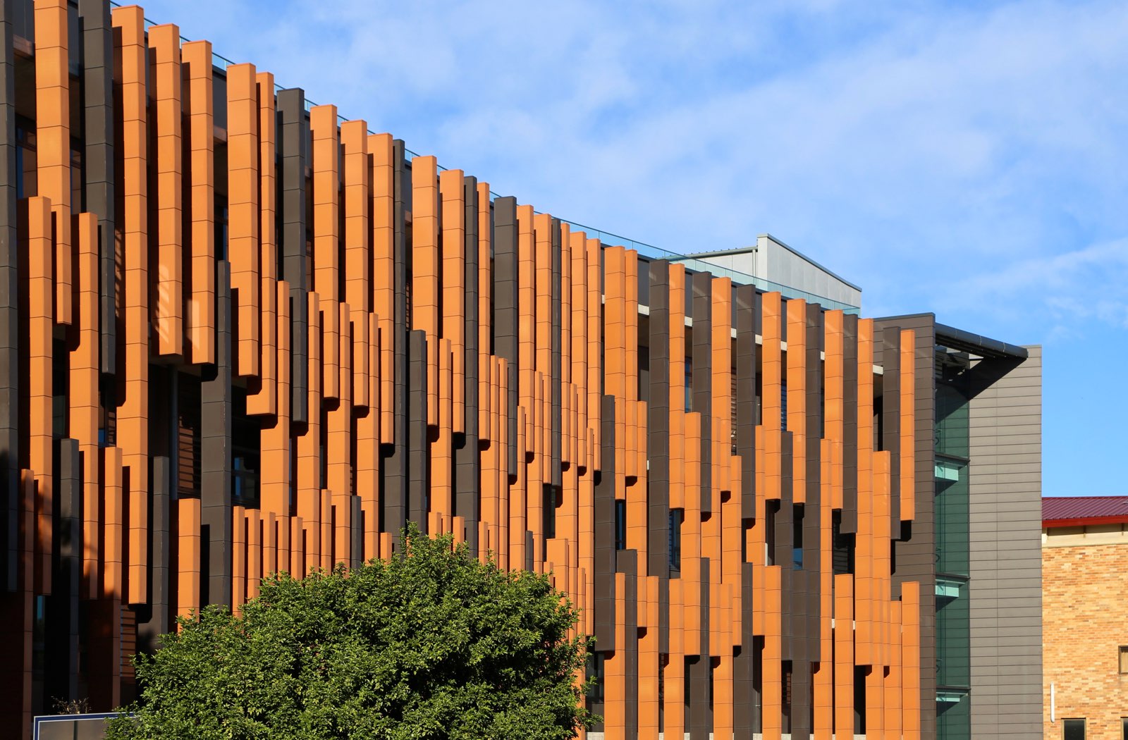 Tonality - Industrie Arc - Terracotta and ceramic facade systems
