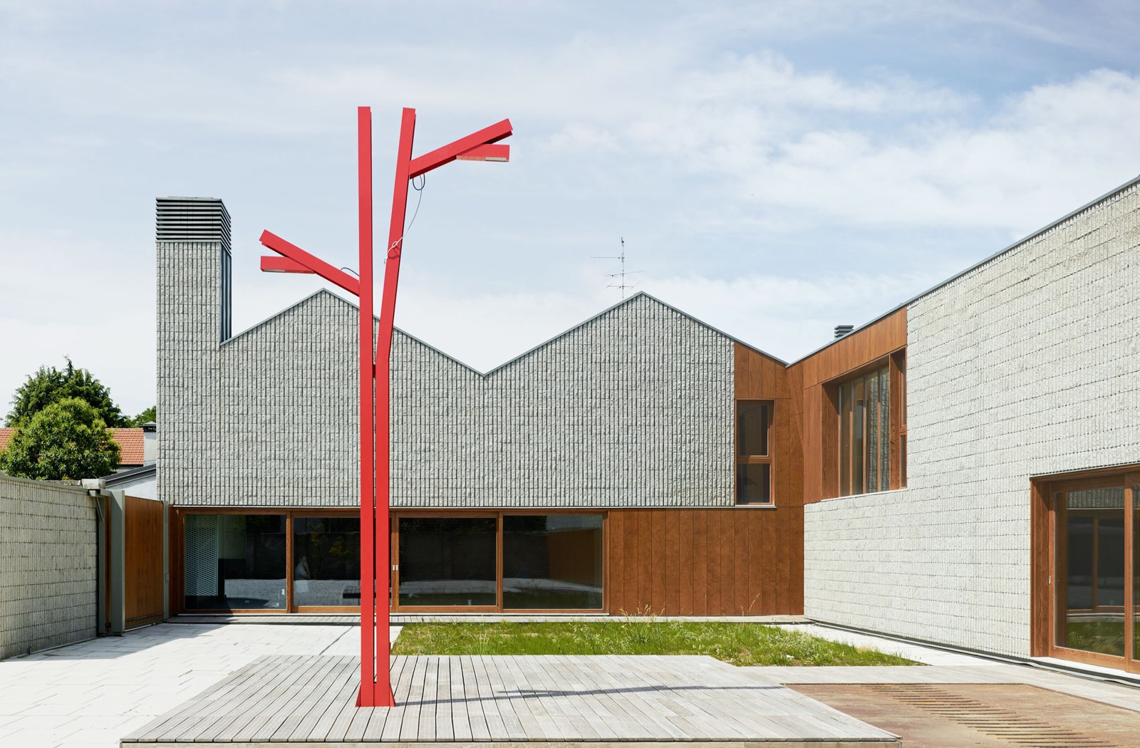 Parklex - Industrie Arc - Natural wood for exterior cladding