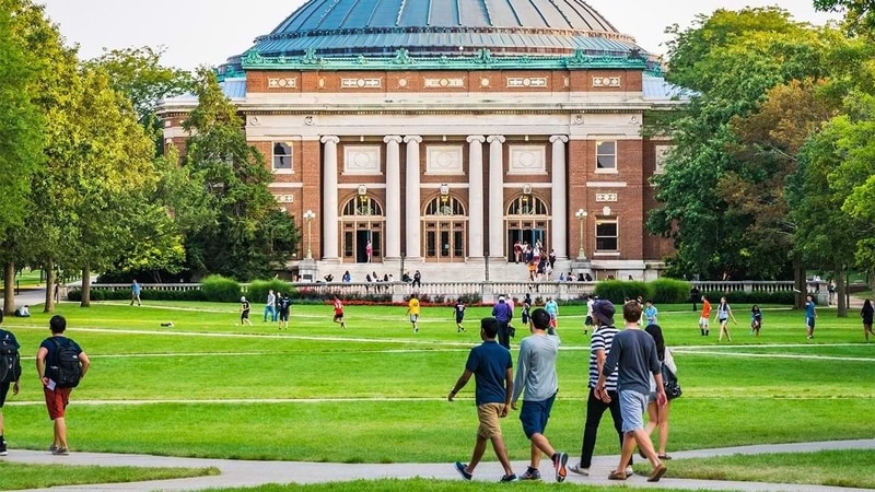 How to get into college: 6 tips from a college admissions expert