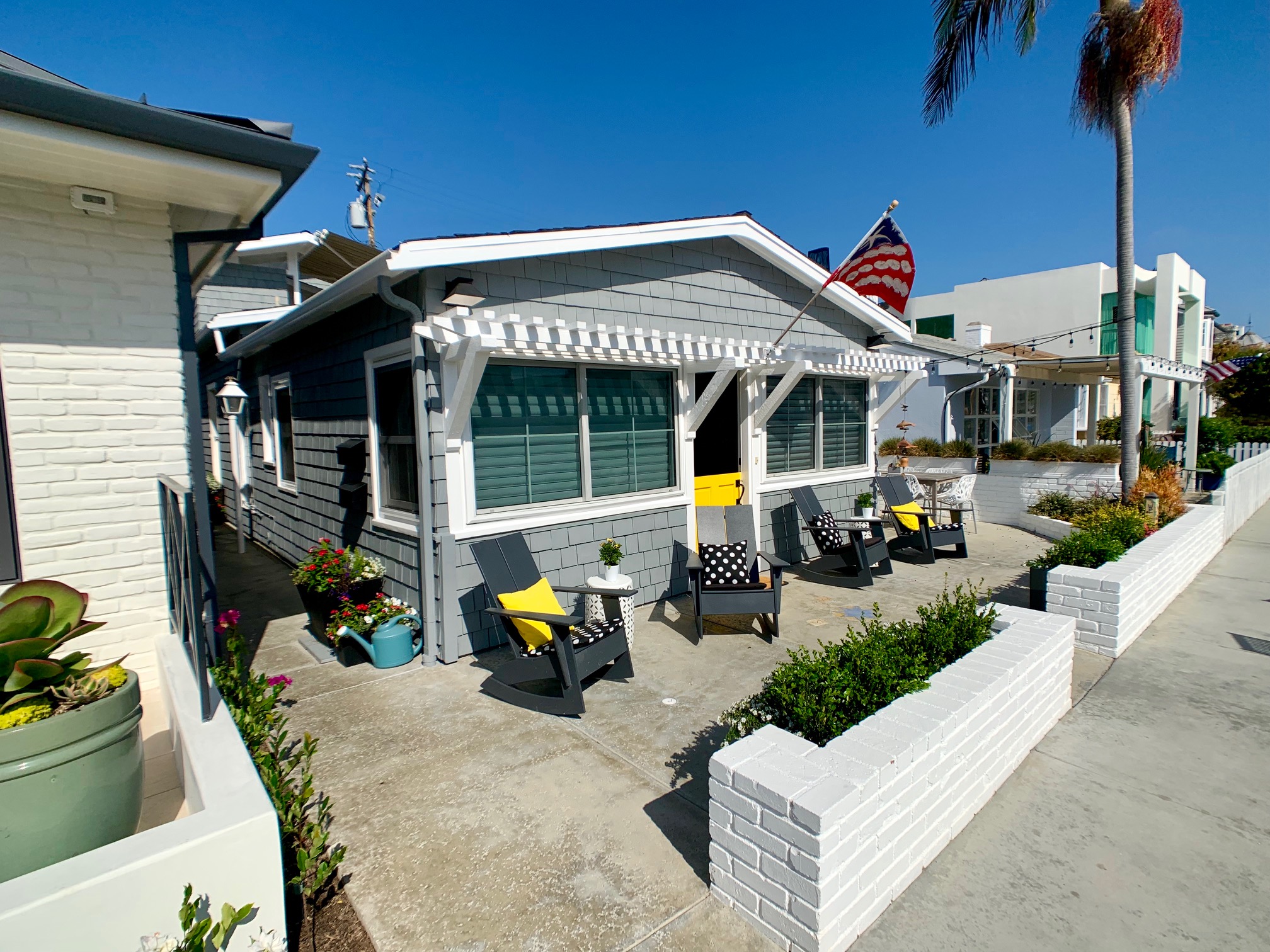 Balboa Island bayfront property listings