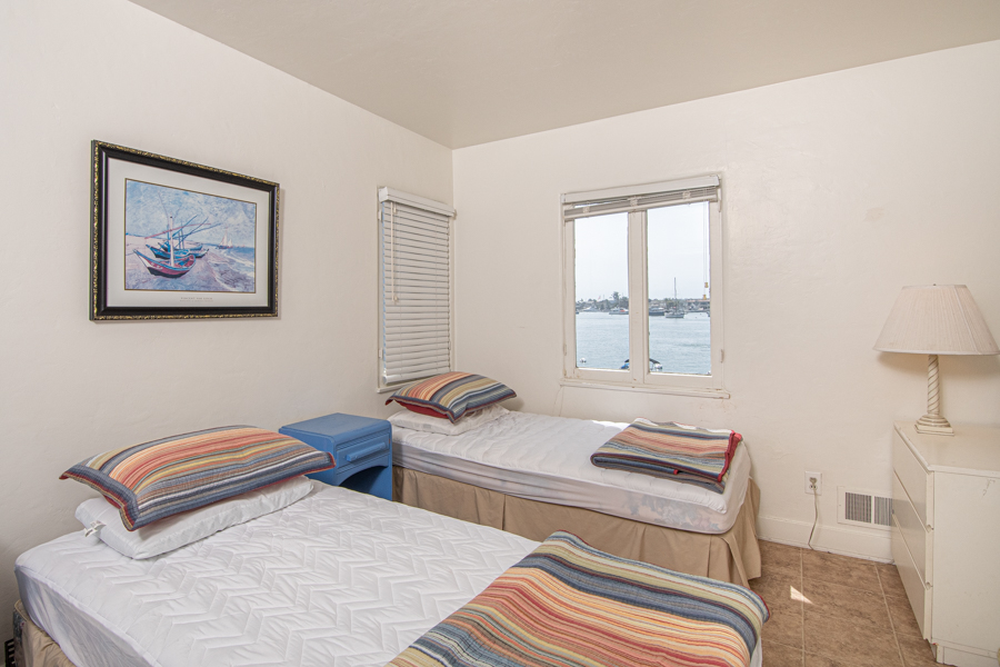 540 S. Bayfront - Balboa Island